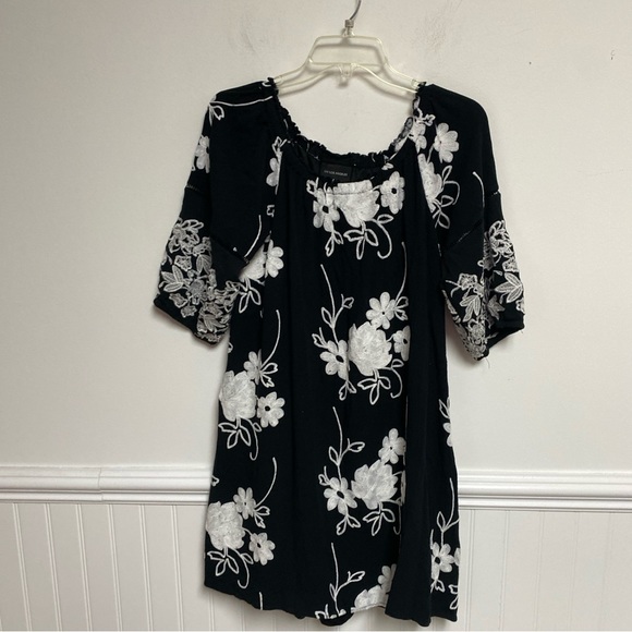 Liv Los Angeles | Dresses | Liv Los Angeles Womens Embroidered Dress ...